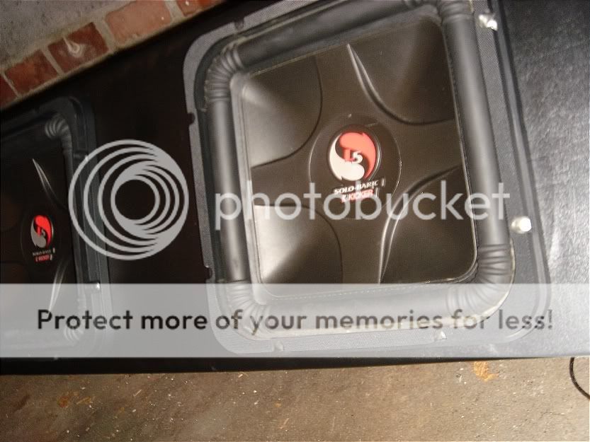 FS :: Kicker Solo-Baric L5 Subs in Black Leather Box | VW Vortex ...