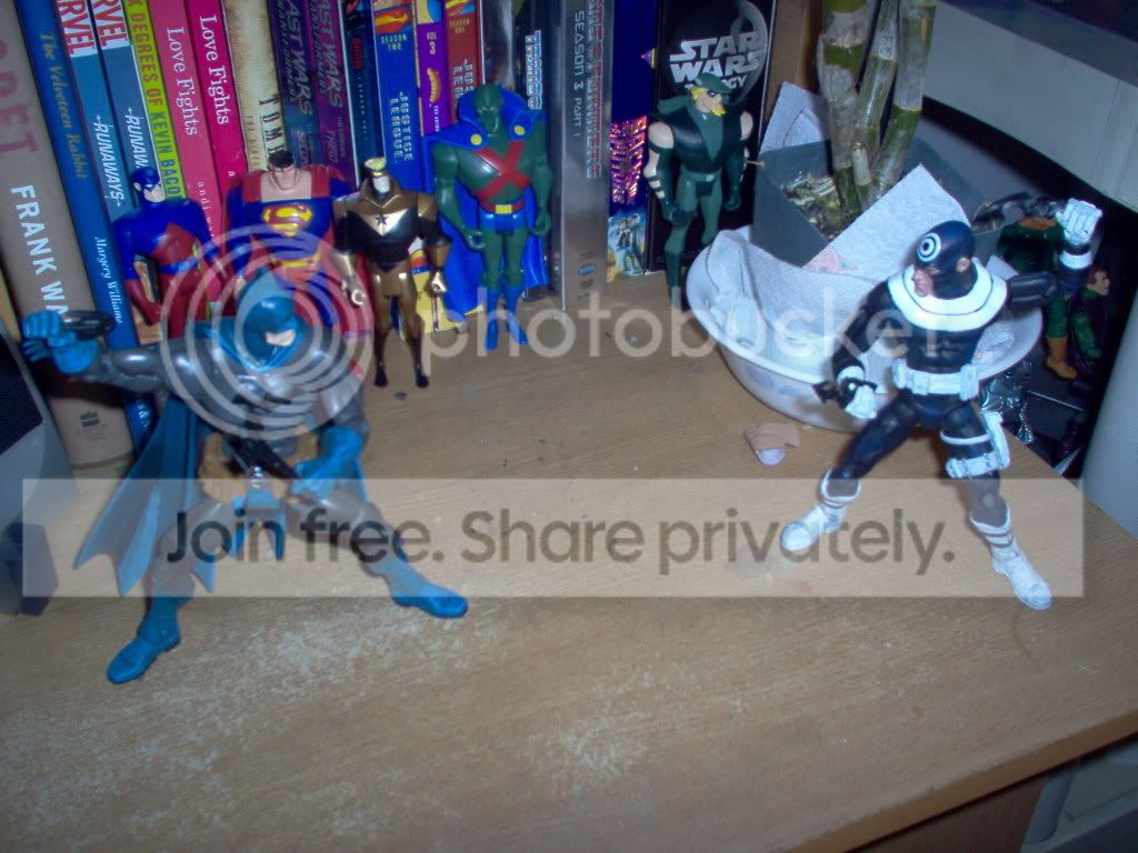 Non-TF: - Batman Custom (Simple Paint job) | TFW2005 - The 2005 Boards