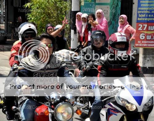 Pae Arak is Too Cool to wear a Helmet | DIRTII Laundry