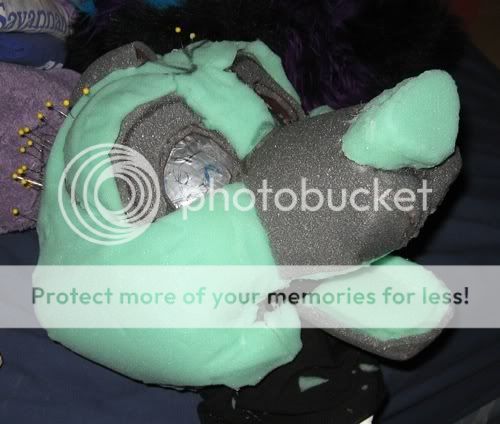 Neck with a floating jaw?: fursuit — LiveJournal