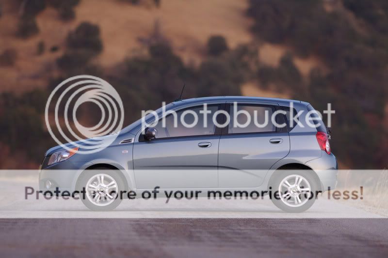 الافيو الهاتشباك 2009 اتفرج واتمتع ( صور كاملة )